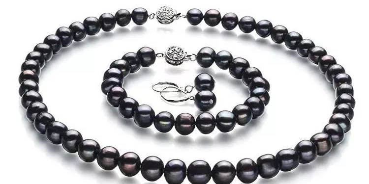 how-to-choose-black-pearls