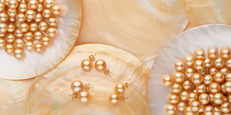 A Quick Guide to Choosing the Perfect Pearl Color