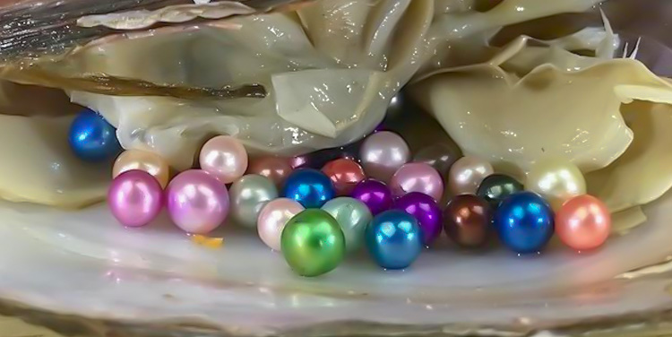 A Quick Guide to Choosing the Perfect Pearl Color