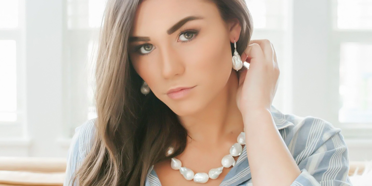 A Quick Guide to Choosing the Perfect Pearl Color