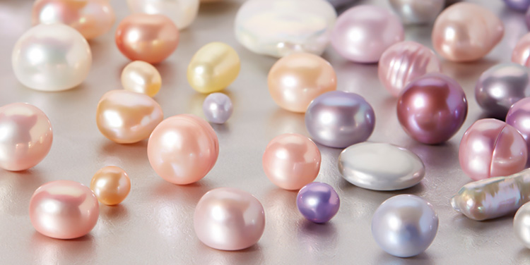 A Quick Guide to Choosing the Perfect Pearl Color