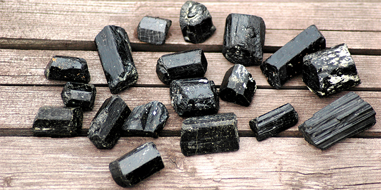 The Ultimate List of Black Gemstones: Meaning, Properties, and Uses
