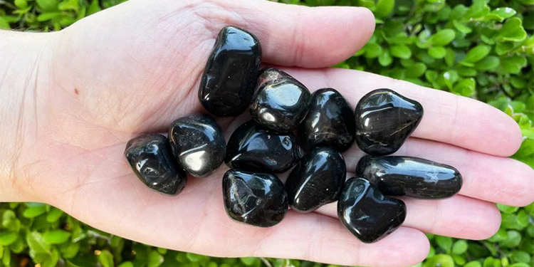 The Ultimate List of Black Gemstones: Meaning, Properties, and Uses