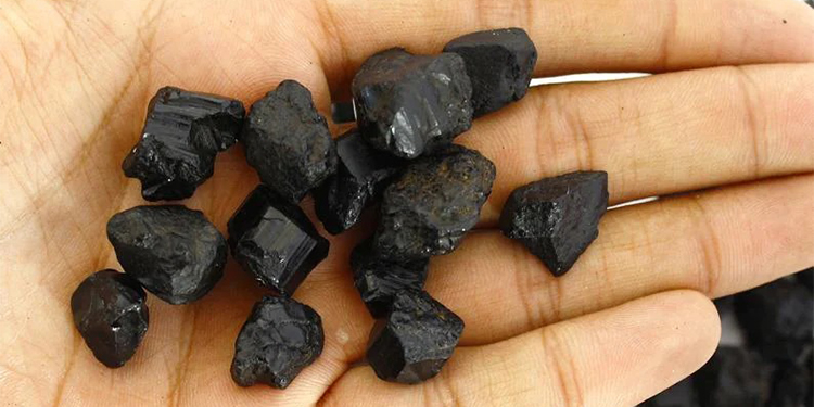 The Ultimate List of Black Gemstones: Meaning, Properties, and Uses