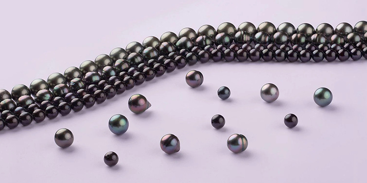 The Ultimate Guide to Wearing and Enhancing Black Pearls
