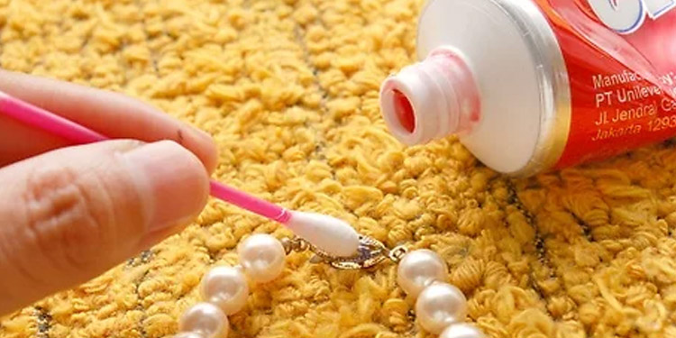 Can I Restore The Shine of Pearl Jewelry?