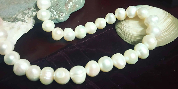 Caring for Your Pearls: Preventing Peeling and Damage