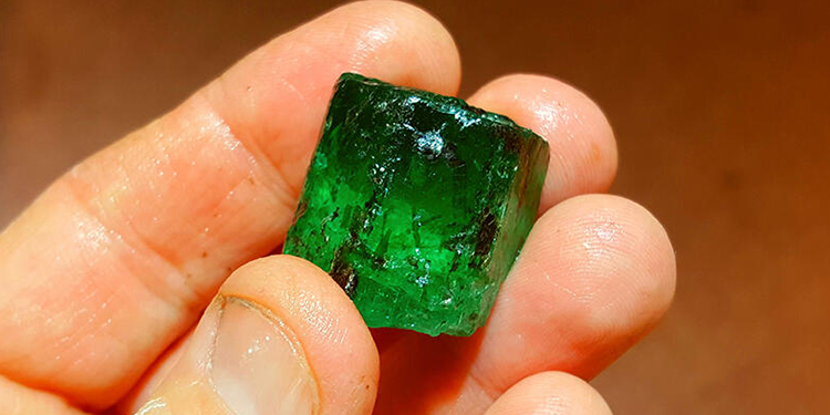 Choosing the Best Gemstone: A Guide to Finding the Right One for You