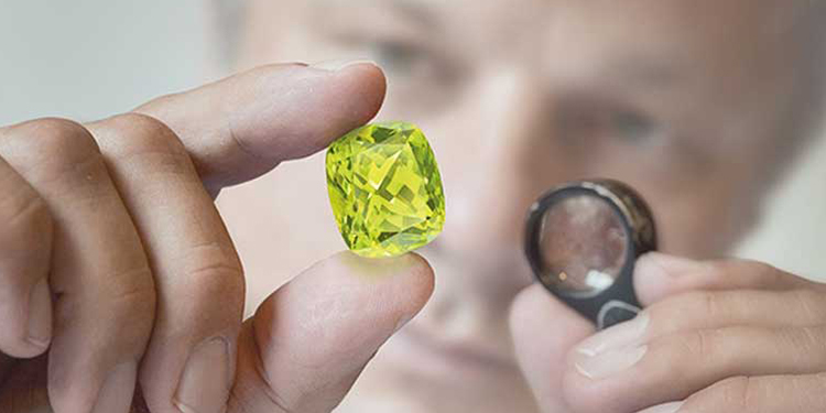 Choosing the Best Gemstone: A Guide to Finding the Right One for You