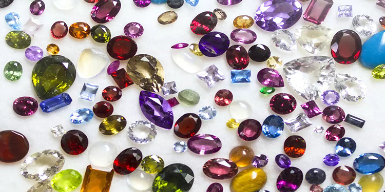 Choosing the Best Gemstone: A Guide to Finding the Right One for You
