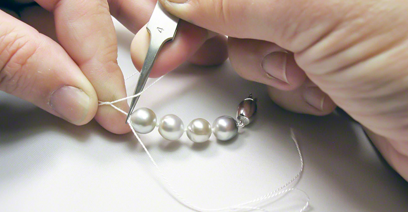 DIY Pearl Necklaces: Simple To Elegant Pieces With Easy Steps