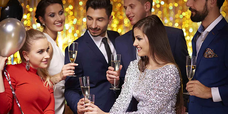 Festive Fashion 101: The Best Party Attire for the Holidays