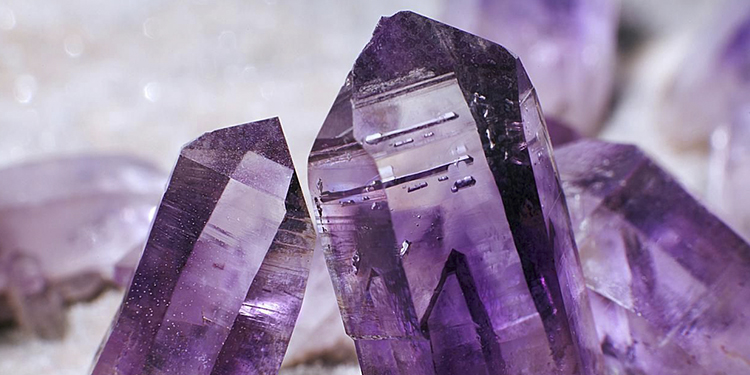 The Ultimate Guide to Valuable Gemstones: Types, Value, and Uses