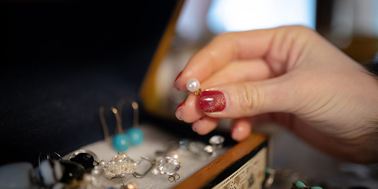 How Should You Store Your Jewelry: Tips & Tricks