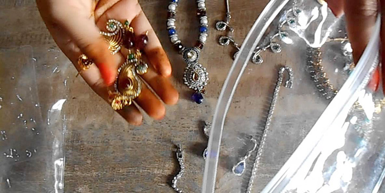 How Should You Store Your Jewelry: Tips & Tricks