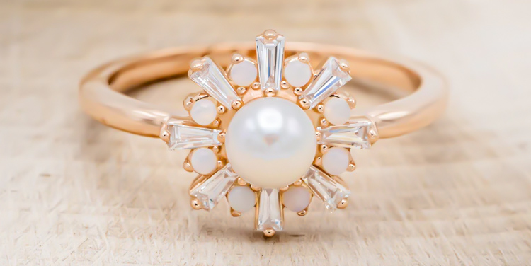 How To Choose A Pearl Engagement Ring