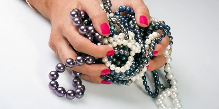 How to Tell if a Pearl is Real? 6 Easy Steps to Find Out!