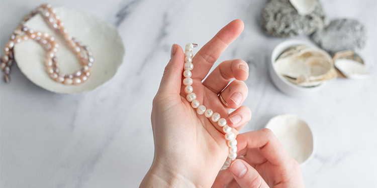 How to Clean Your Pearls - A Comprehensive Guide