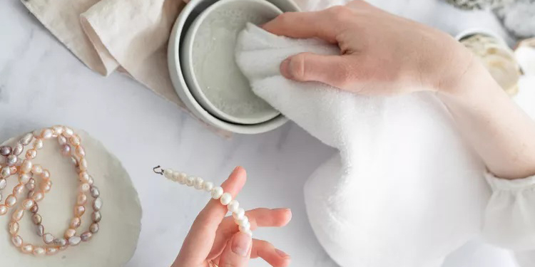 How to Clean Your Pearls - A Comprehensive Guide