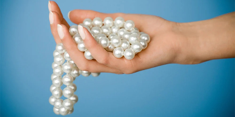 How to Clean Your Pearls - A Comprehensive Guide