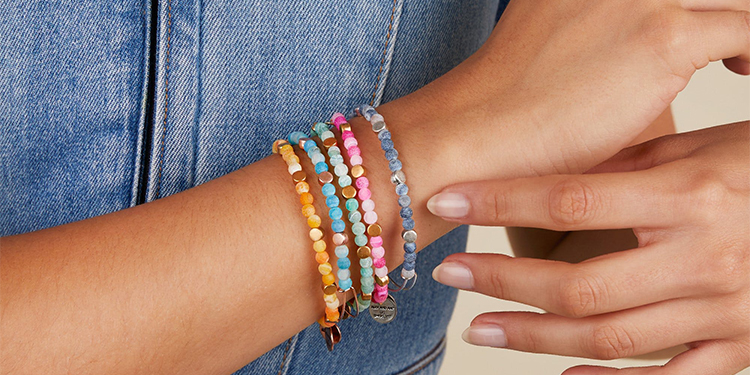 Types of Jewelry: The Ultimate Guide on All Jewelry Styles, Materials ...