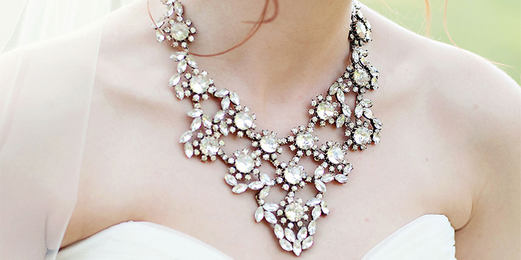 Types of Jewelry: The Ultimate Guide on All Jewelry Styles, Materials ...