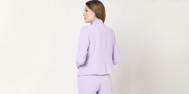 What Is the Lavender Color and How To Dress With It