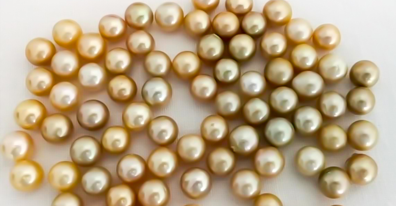 Pearl Luster: What is it? How Does the Pearl Luster Impact Pearl's Value?