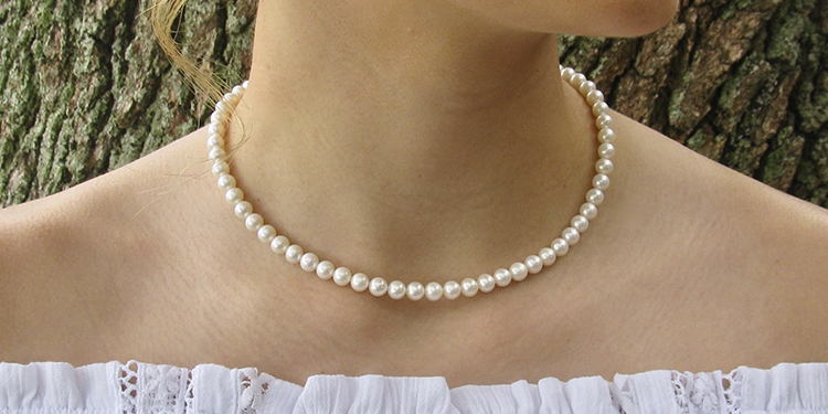 The Ultimate Pearl Necklace Buying Guide: What You Need to Know!
