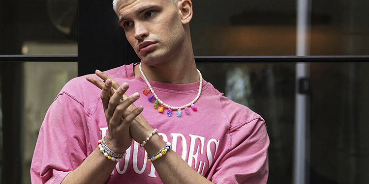 The Ultimate Guide: How to Style a Pearl Necklace for Men