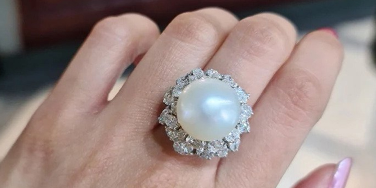 How to Style Pearl Rings: Tips for Every Occasion