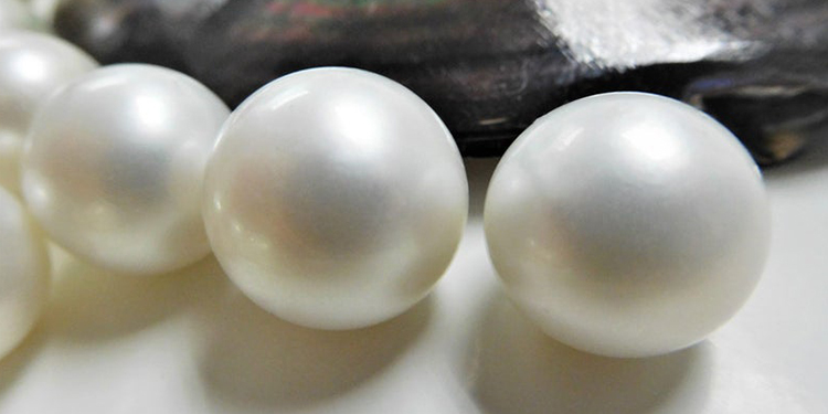 Pearl Shapes 101: A Comprehensive Guide