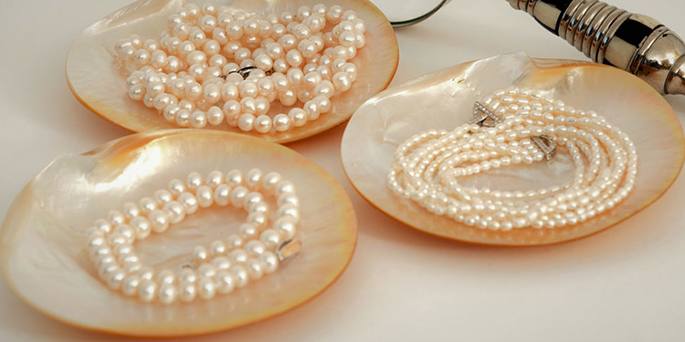Real Pearls or Imitations？5 Simple Methods to Tell the Difference