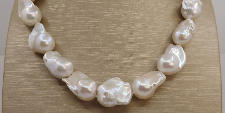 Real Vs. Fake Pearls – 11 Ways To Tell The Difference