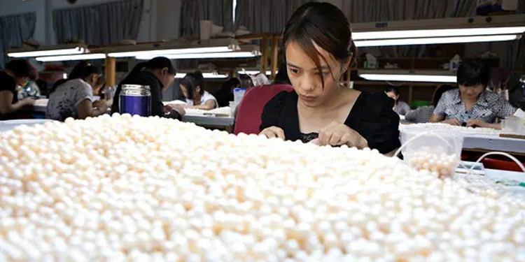 The Art of Pearl Stringing: A Beginner's Guide