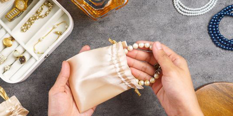 The Art of Pearl Stringing: A Beginner's Guide