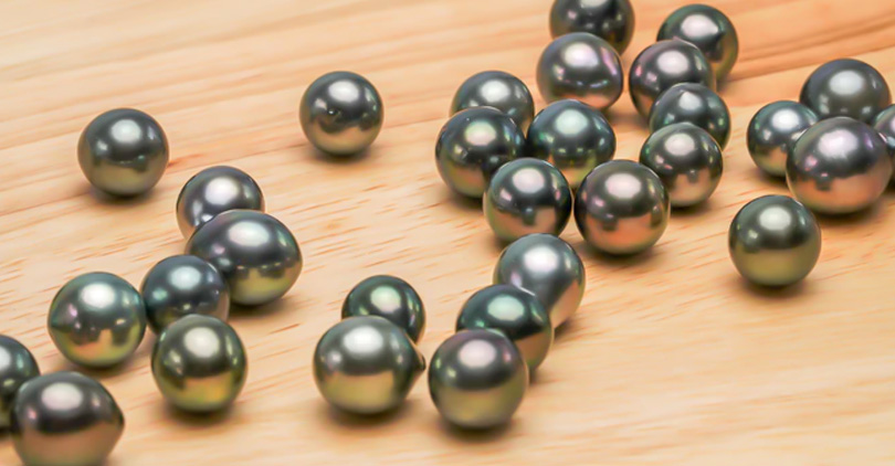 The Symbolism and Elegance of the Black Pearl Necklace