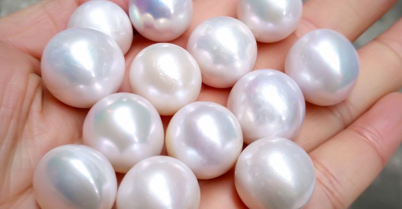 Understanding Pearl Colors: How Do Oysters Make Colored Pearls?