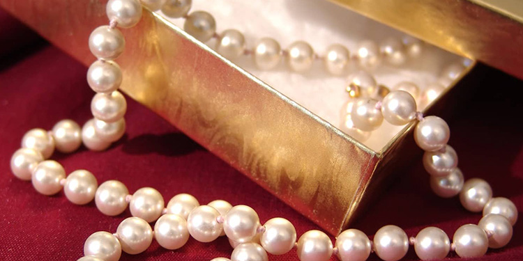 What Can Damage My Pearl Jewelry?