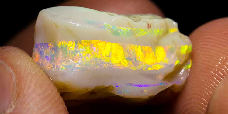 List of the Most Popular White Gemstones: Meanings & Properties